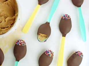 Peanut Butter Truffle Chocolate Spoons | CANDIQUIK